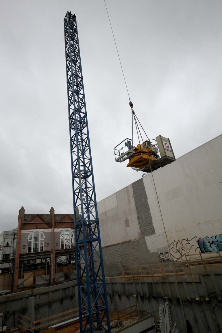 Tower Crane Installation at Elsternwick - AG Construct